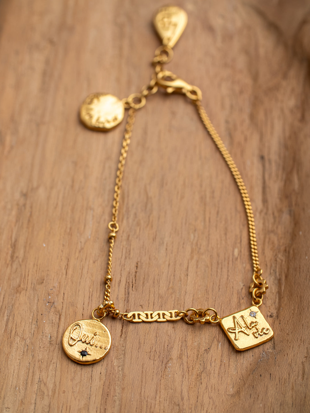 “OUI… À LA VIE” BRACELET – LeelooBird